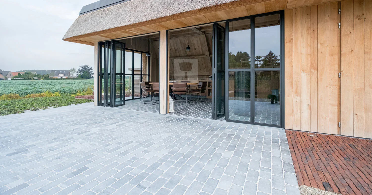 Pavés en pierre naturelle pour sols extérieurs | Travertin, granit ... Pavés en pierre naturelle pour sols extérieurs | Travertin, granit ...