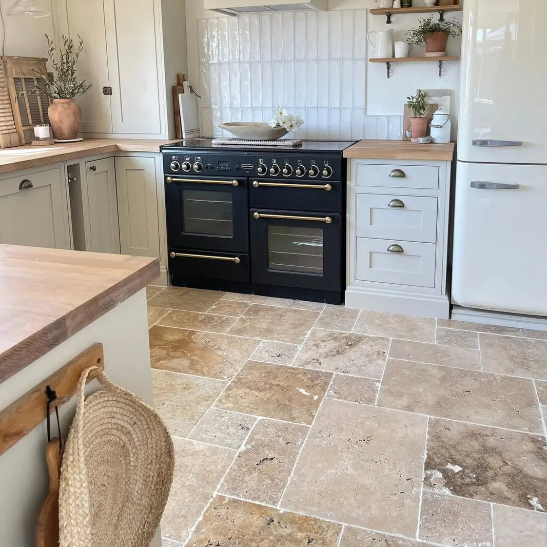 Carrelage en travertin intérieur | Dalles, formats & prix en stock ...