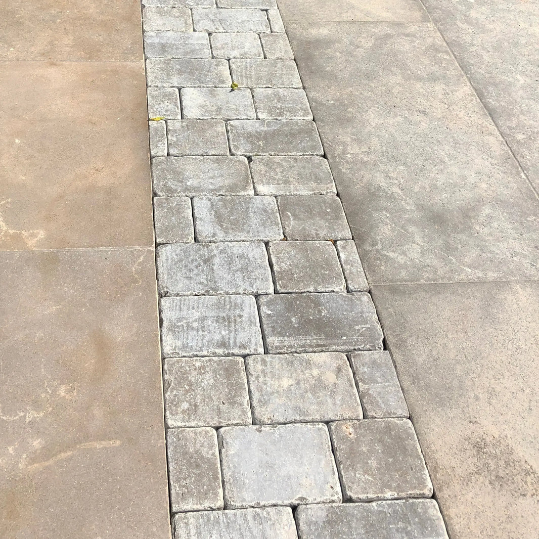 Pavés extérieurs gris en pierre naturelle | Stock, prix & livraison ...