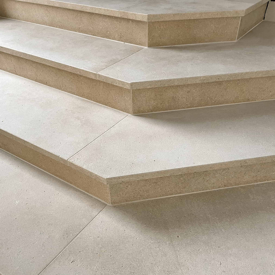 Escalier & bloc marche en pierre naturelle – Minéral Pierre Naturelle